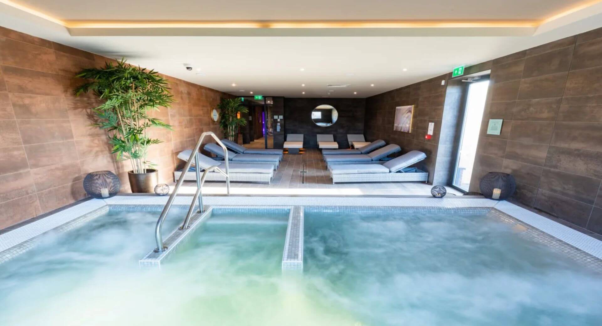 Indoor & Outdoor Spa Retreats and Swimming Pool Builds | Topline Pools ...